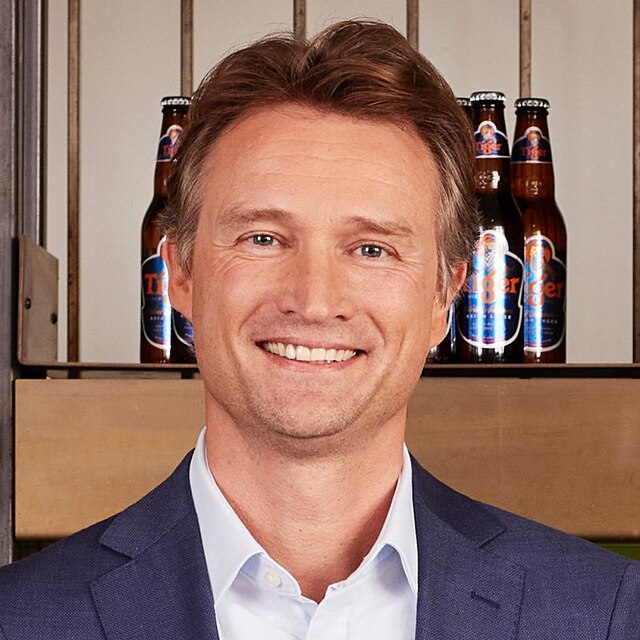 Heineken-topman Dolf van den Brink stapt op | TPO.NL